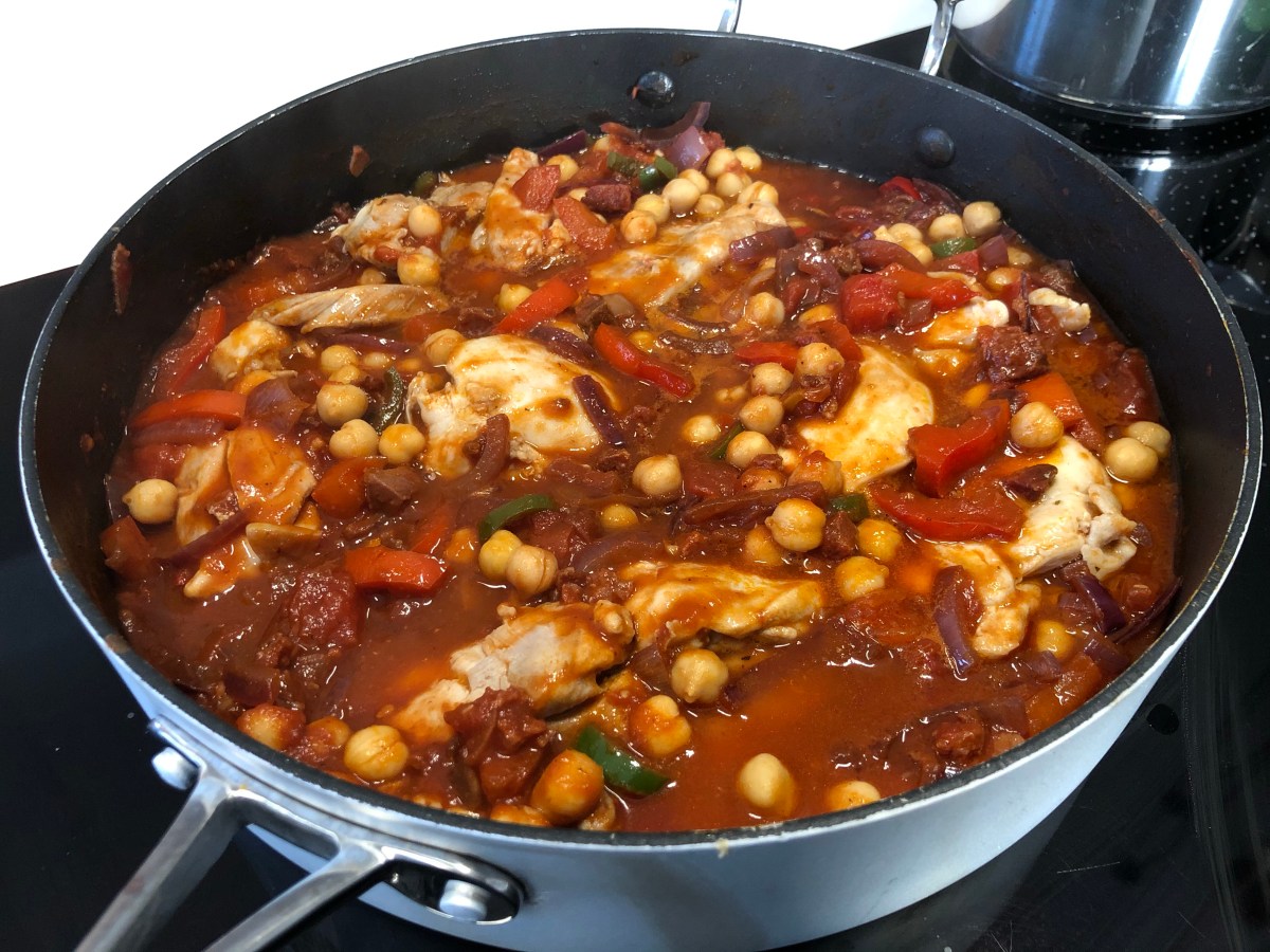 Recipe – Catalan Chicken and Chorizo Stew – Dad That Cooks